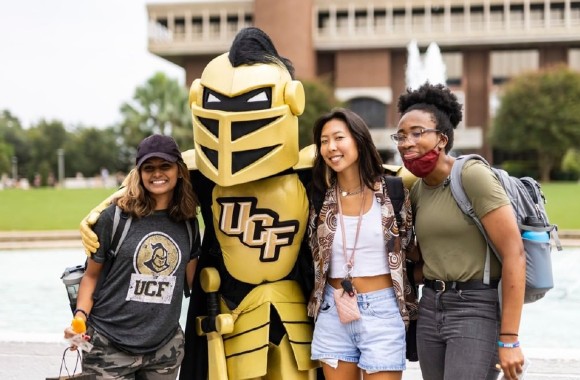 Democrats outnumber Republican professors 4 to 1 at University of ...