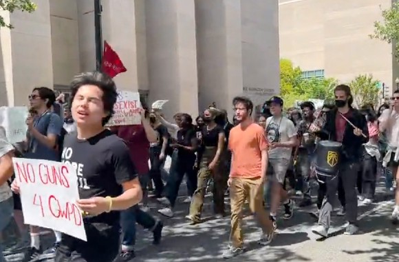 Students protest George Washington University’s decision to arm campus ...