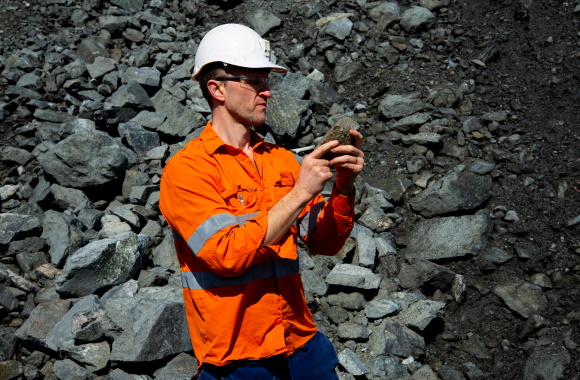 Geologist field camps criticized as reliving Manifest Destiny, conquest ...