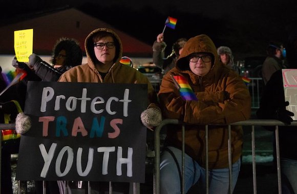 Gender-transition critic speaks at Syracuse despite cancel attempts by ...