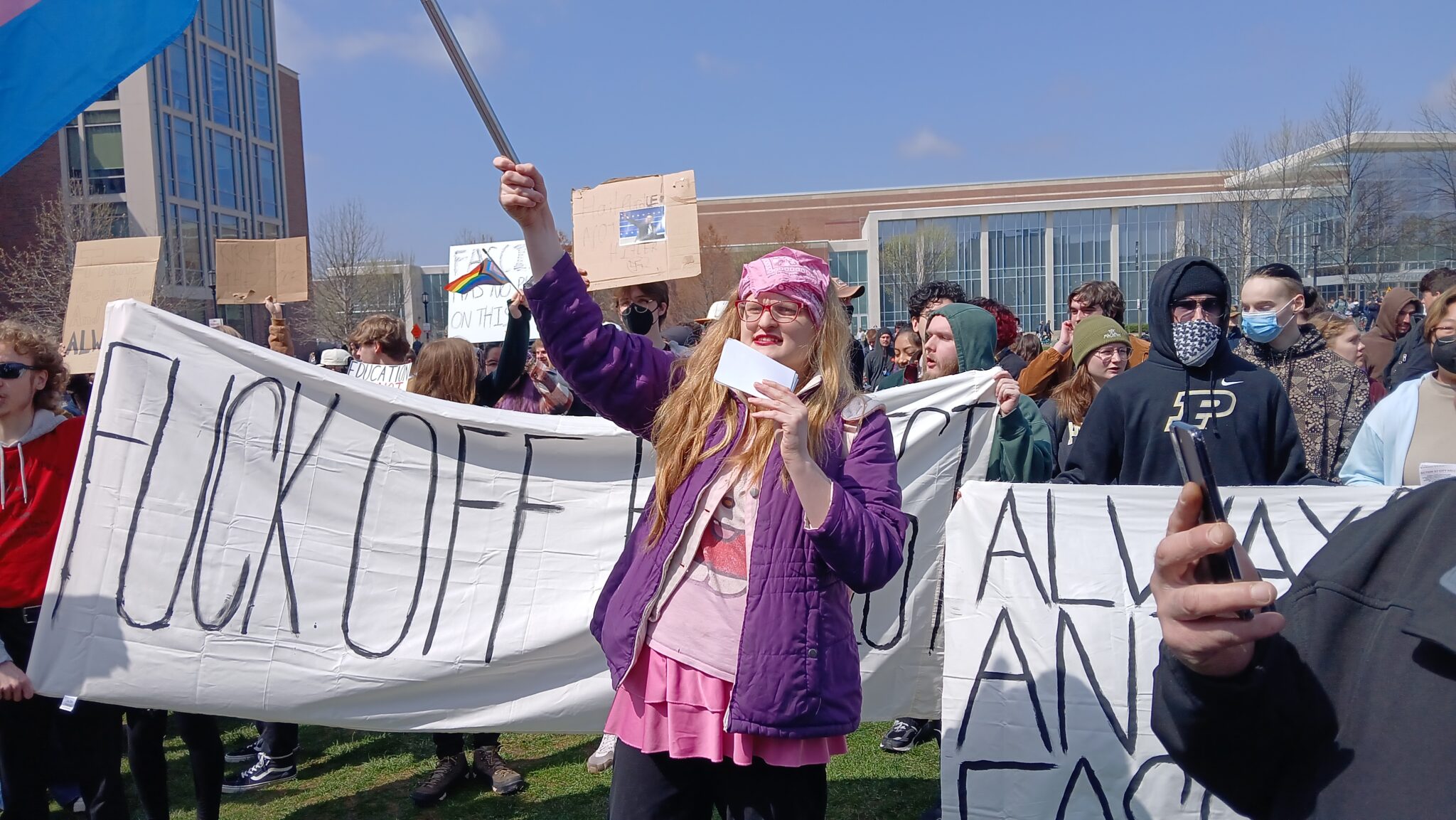 Free speech runs rampant at Charlie Kirk’s Purdue event, as thousands ...