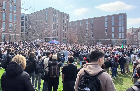 Free speech runs rampant at Charlie Kirk’s Purdue event, as thousands ...